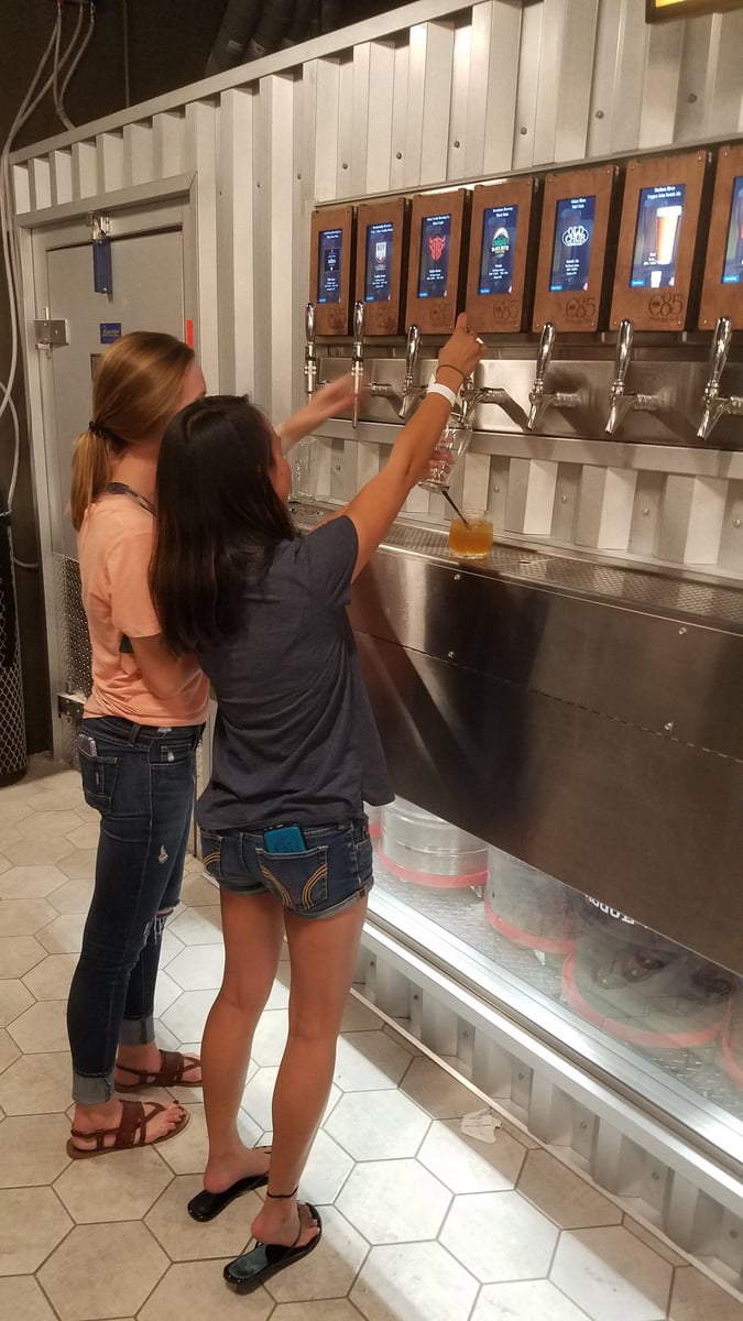 iPourIt Brings Self-Pouring Beer Technology to Bar Industry