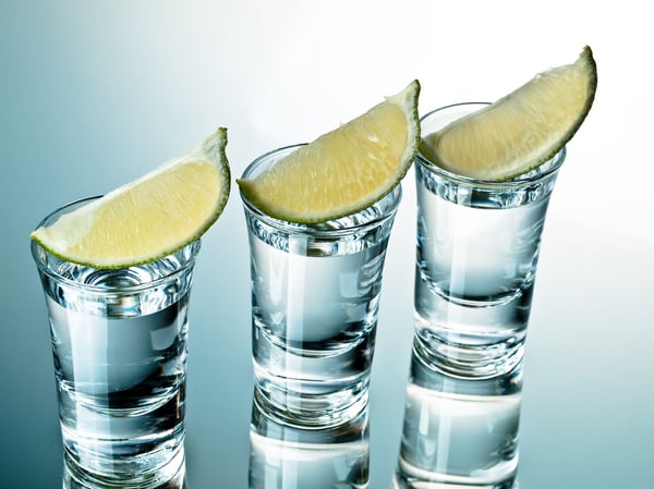 Tips for Establishing an Effective Comping Policy for Your Bar